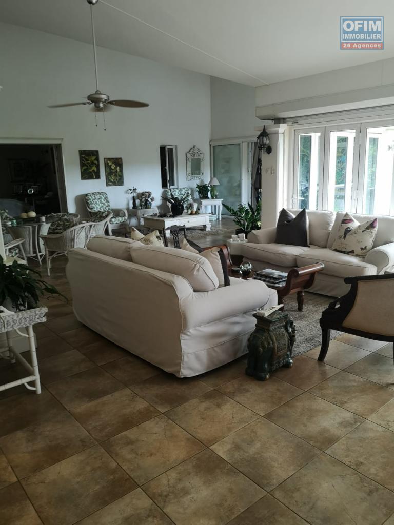 Vente - Maison / Villa - FORBACH - MAPOU - A vendre une spacieuse villa ...